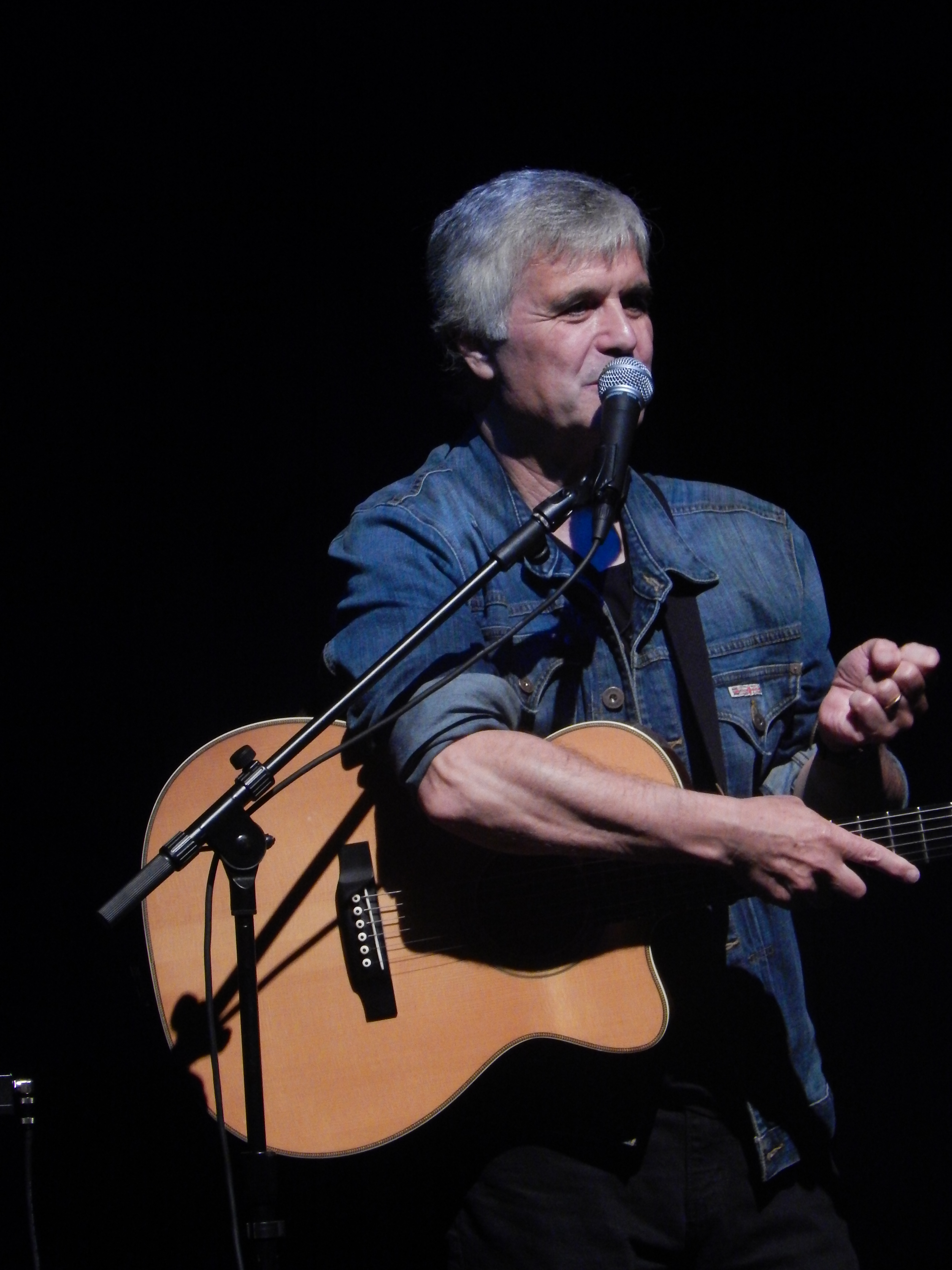 Acoustic Guitarist Laurence Juber’s Mesmerizing Master Class at Canyon ...