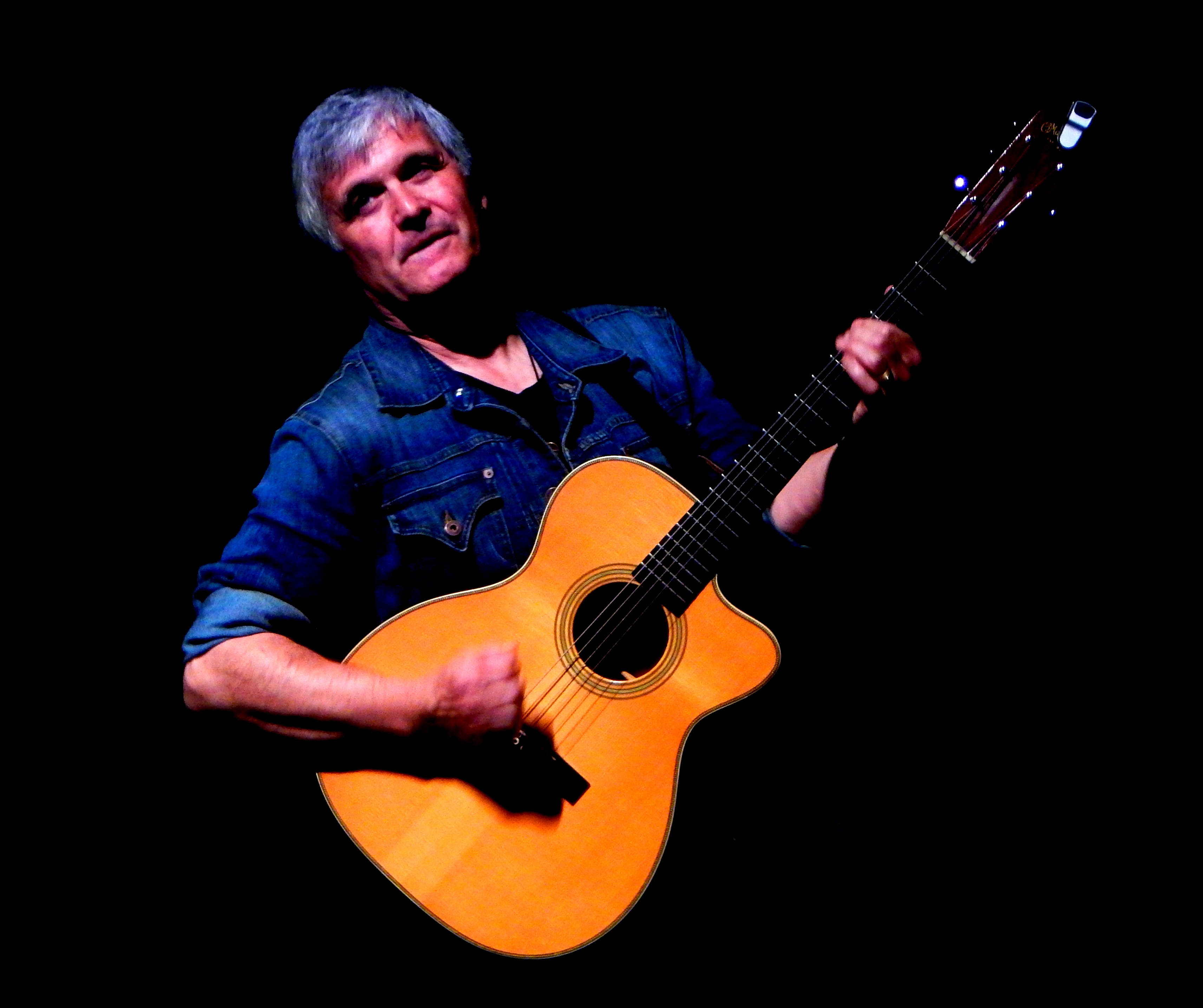 Acoustic Guitarist Laurence Juber’s Mesmerizing Master Class at Canyon ...